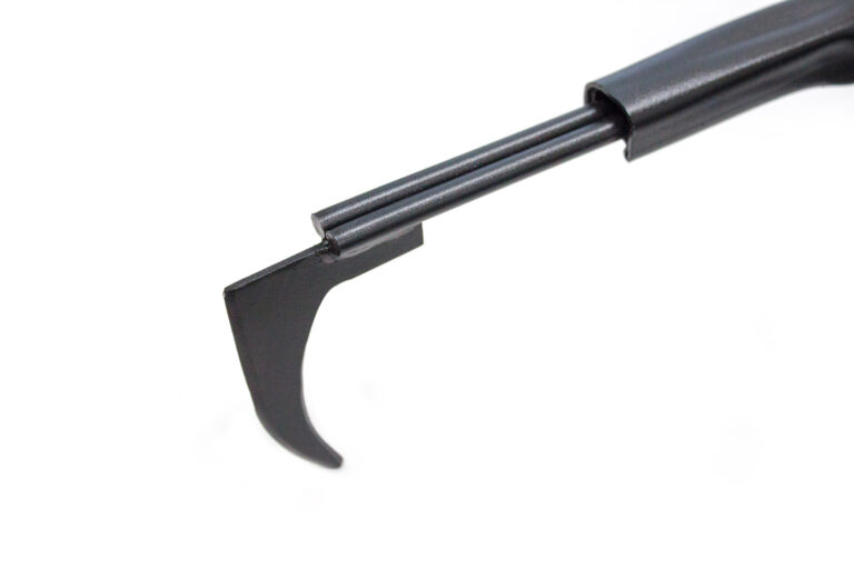 Bean Hook / Paver Weeder with Fiberglass Handle - Bully Tools, Inc.